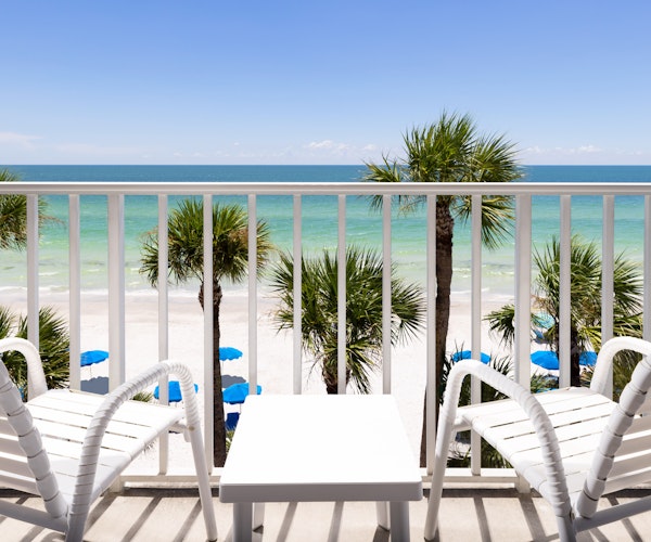 DoubleTree Beach Resort Showcases Fresh, New Look in North Redington ...